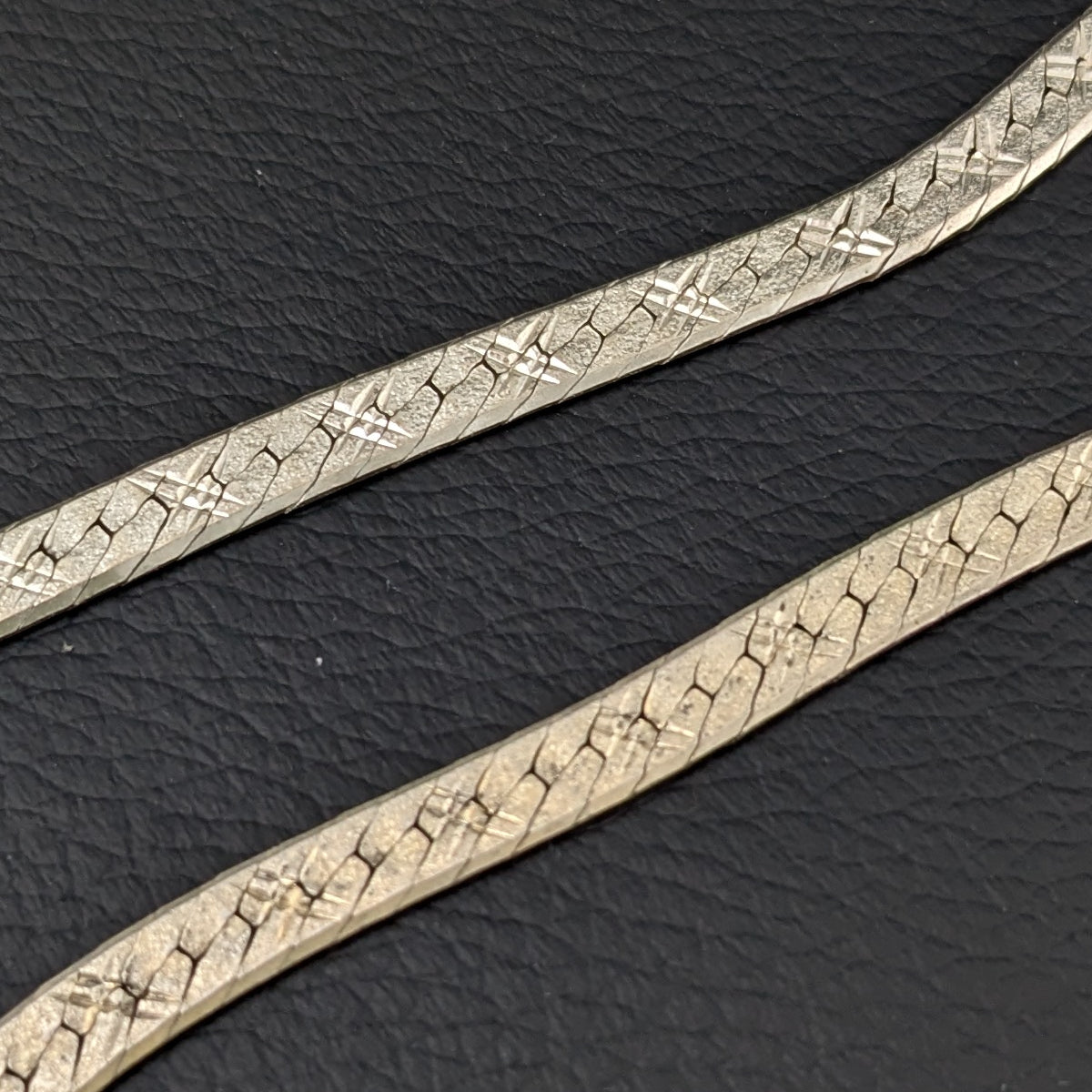 ヴィンテージ イタリアンシルバー925 ヘリンボーンチェーン ネックレス 19.6g – defsilver