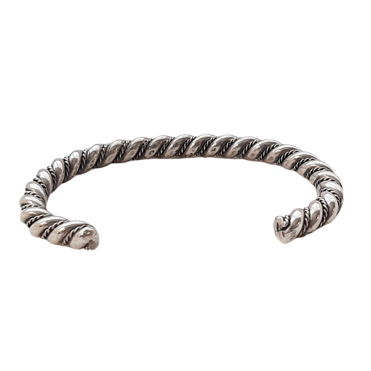 ヴィンテージ シルバー925 ナバホ ツイステッドワイヤー バングル32g – defsilver